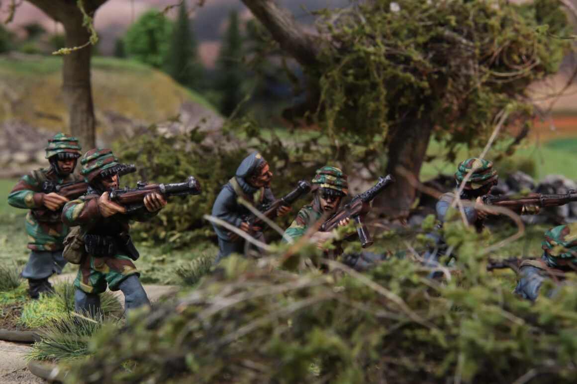 Incoming! Bolt Action Italian Army, Airborne & Engineers - Warlord ...