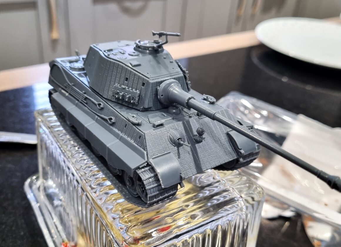 Hobby Champions: Steff's Captured Tiger II - Warlord Community
